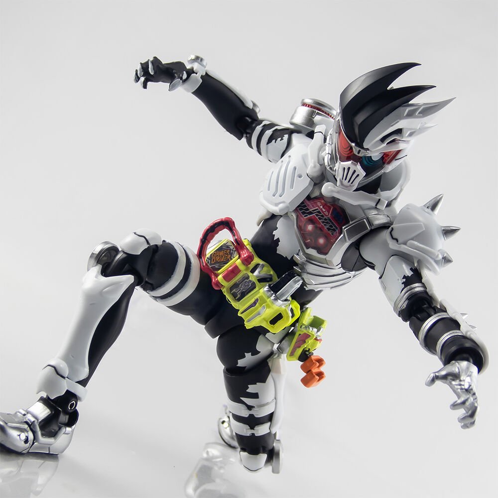 S.H.Figuarts Kamen Rider Gemn Zombie Gamer X-0